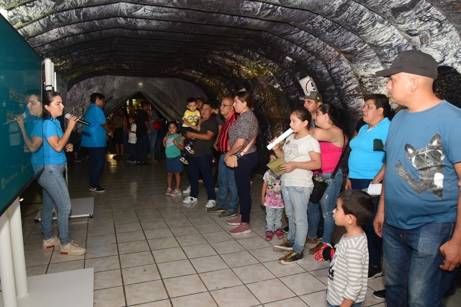 Presenta Peña Colorada la exposición México Minero en la Feria de ...